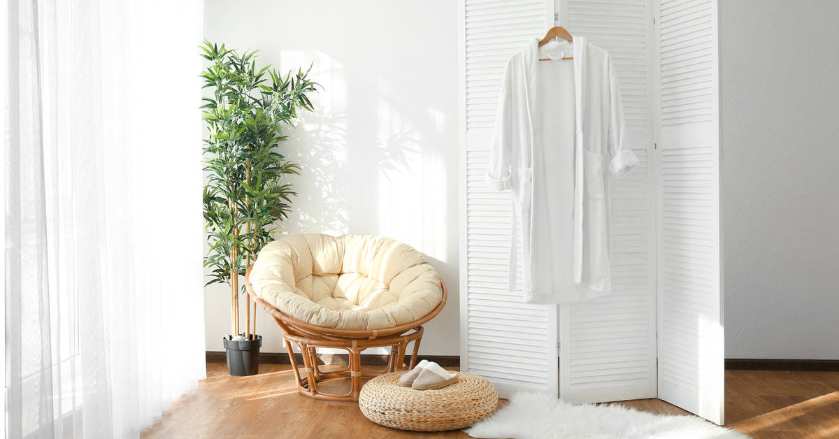 15 Temporary Door Ideas For the Home (& Complete The Look)