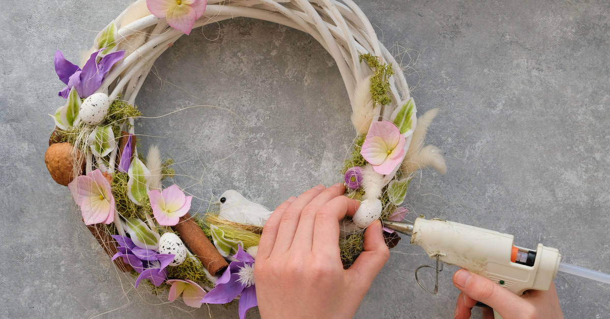 The Summer Wreath That Instantly Made My Front Door Feel Bright & Fun