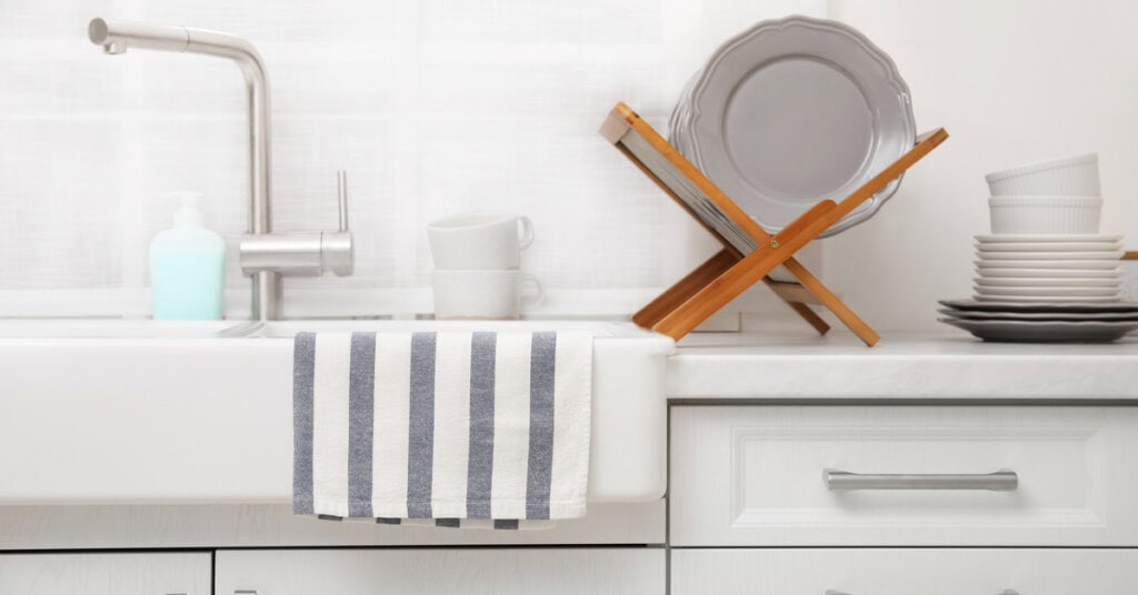 The Daily Chore Routine That Keeps Your Home Clean Without Feeling ...