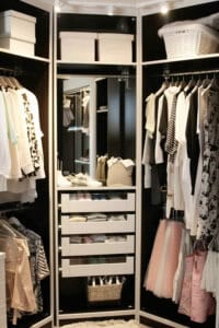 70 Genius Walk in Closet Corner Ideas for the Smallest Bedrooms (Every ...
