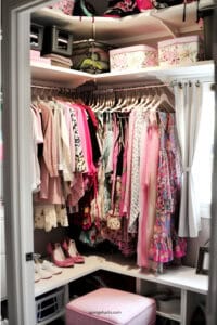 70 Genius Walk in Closet Corner Ideas for the Smallest Bedrooms (Every ...