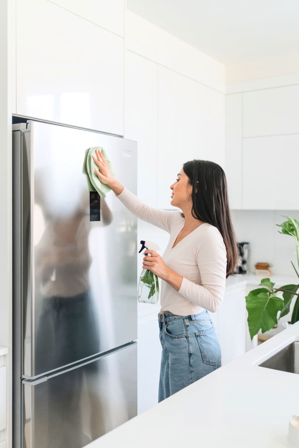 The Homemade Cleaning Solution That Leaves Your Home Smelling Like a ...
