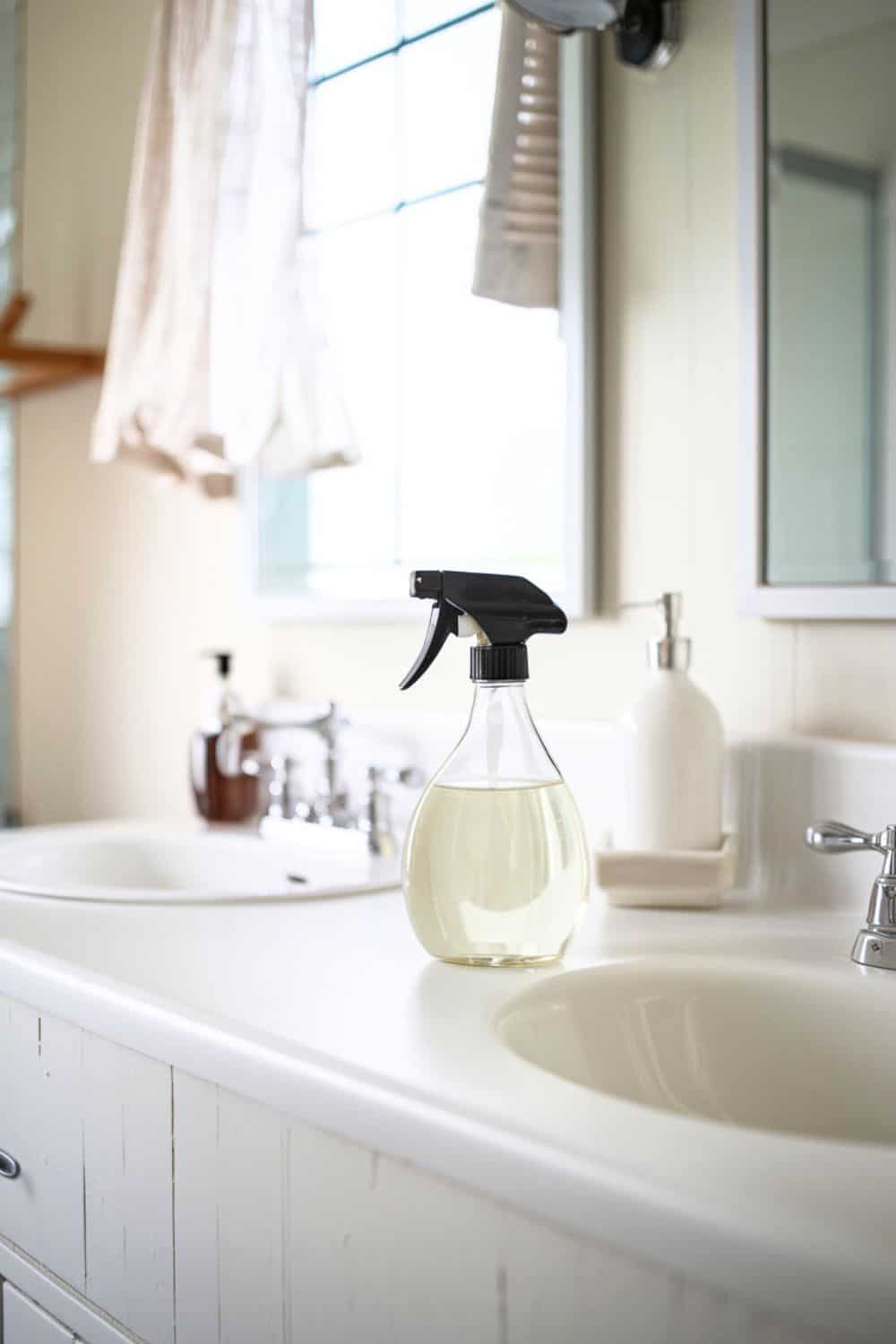 The Homemade Cleaning Solution That Leaves Your Home Smelling Like a ...